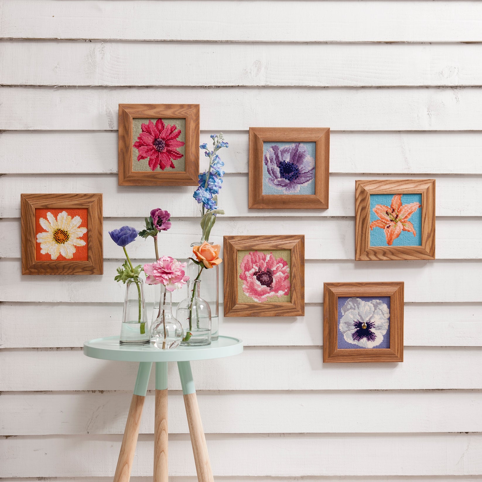 Poppy Mini Needlepoint Kit | Elizabeth Bradley Design